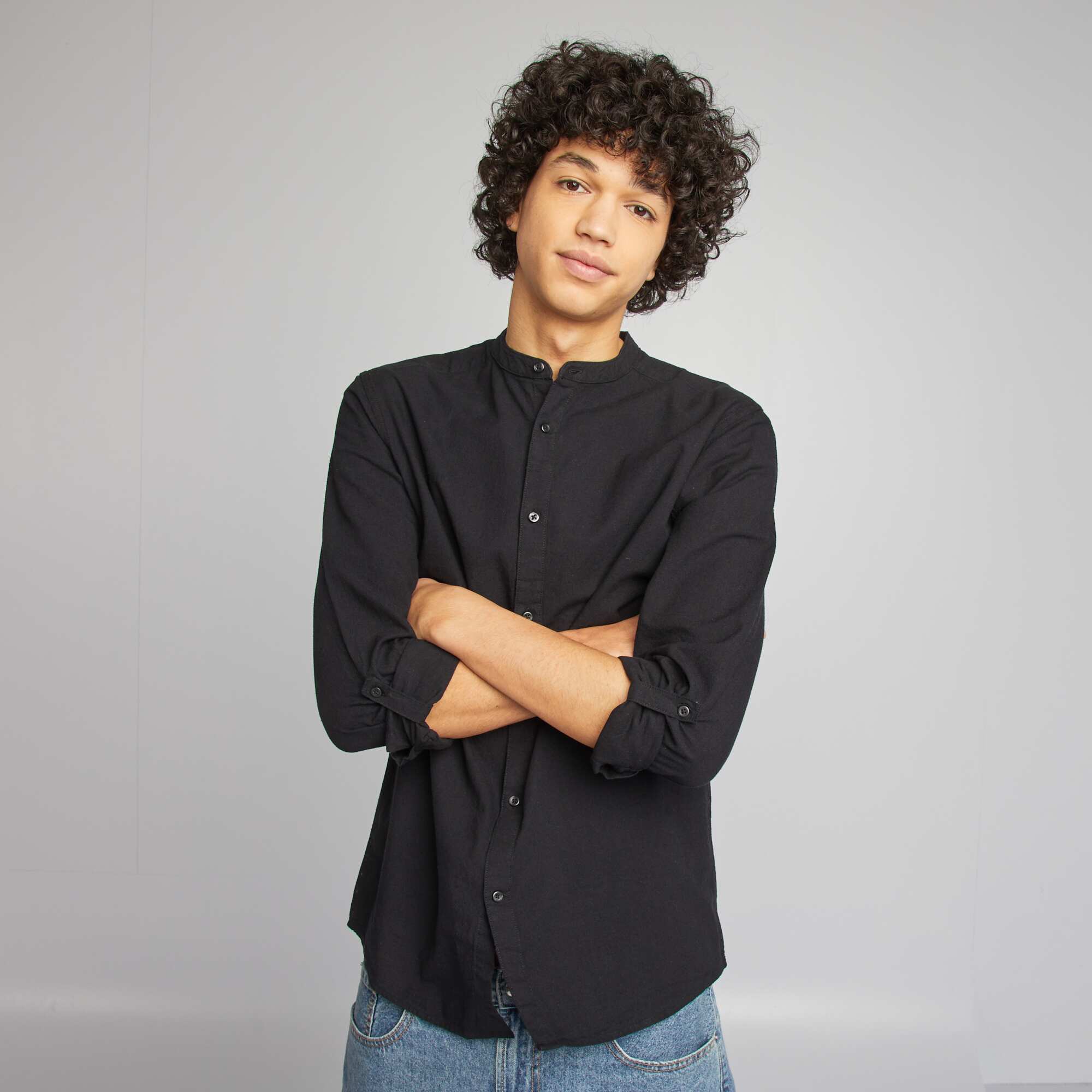 Plain shirt with Henley collar BLACK – Kiabi KSA