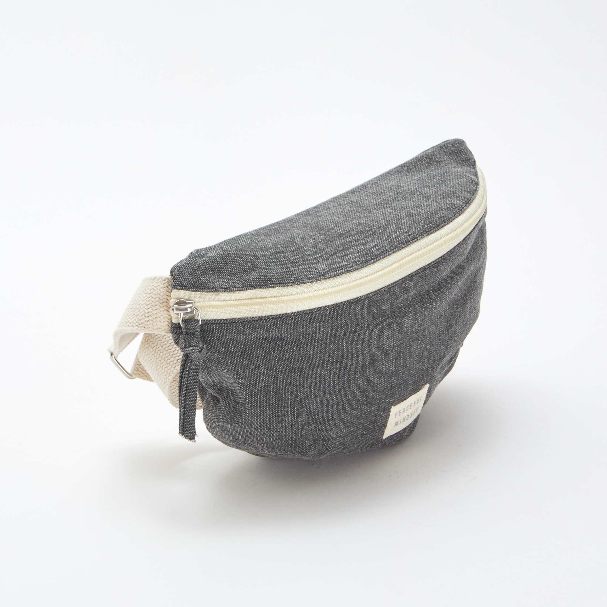 Large waist bag with woven label BLACK – Kiabi KSA